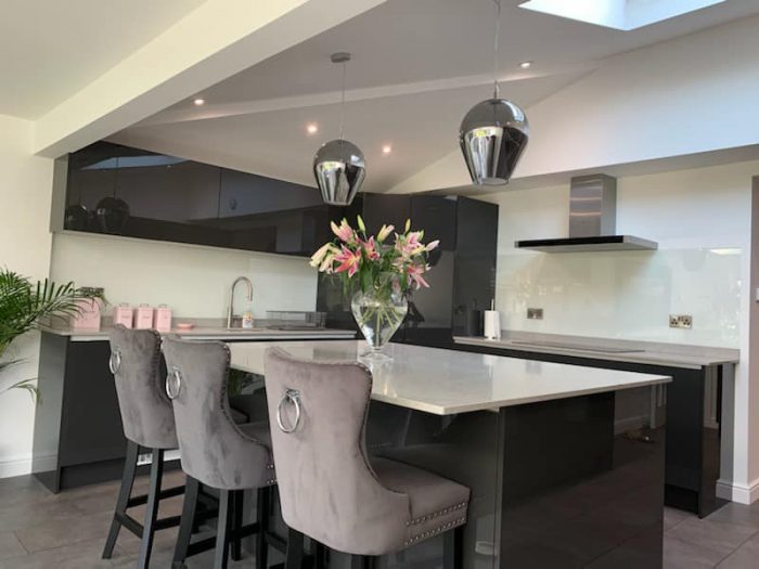 Kitchen Glass Splashback - The Wow Factor in Your Kitchen
