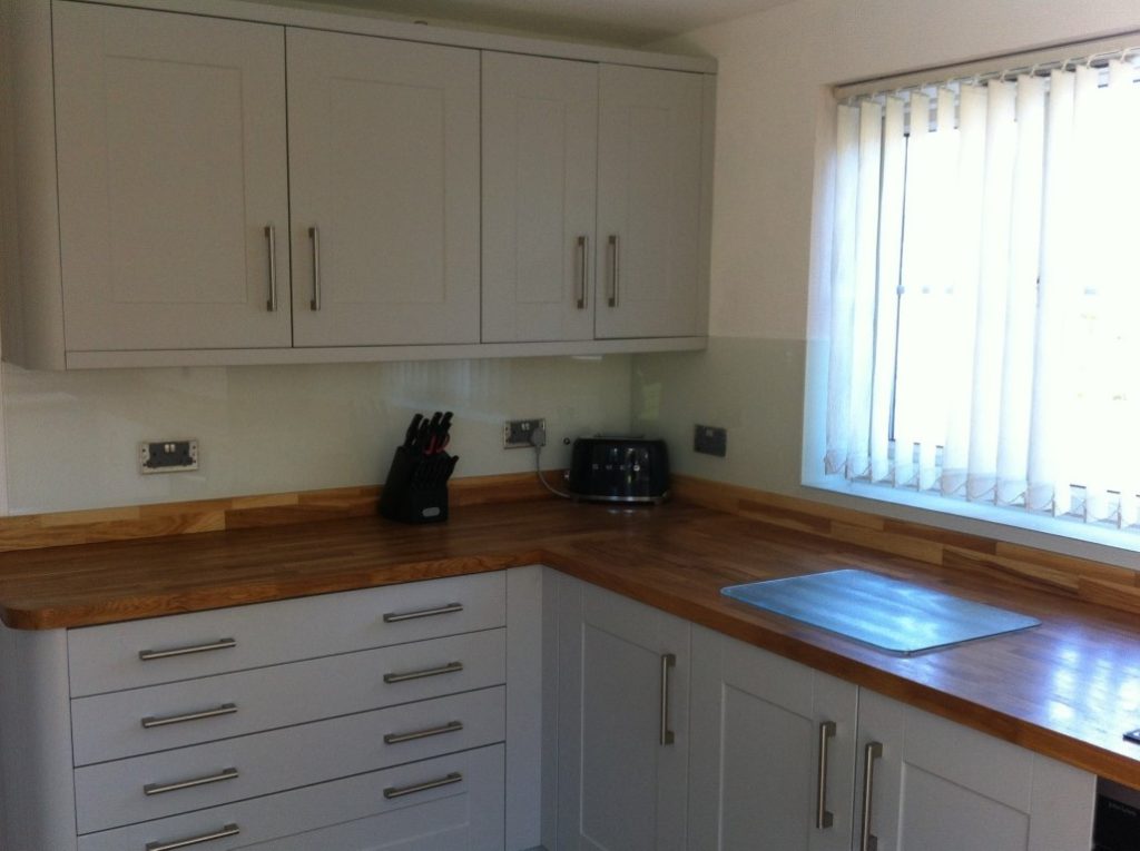 Coloured Glass Kitchen Splashback - Coloured Glass Bathroom Splashback